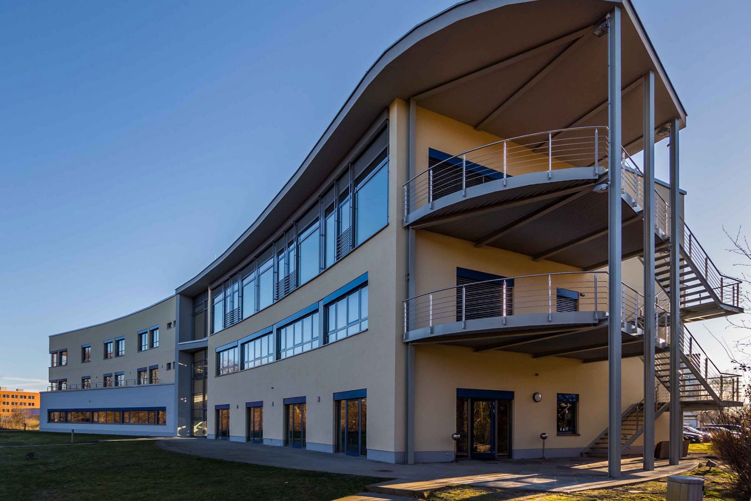 Directions - Medizin- und Informationstechnik AG